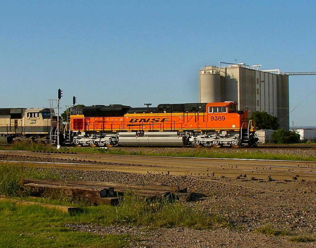 BNSF 9389
